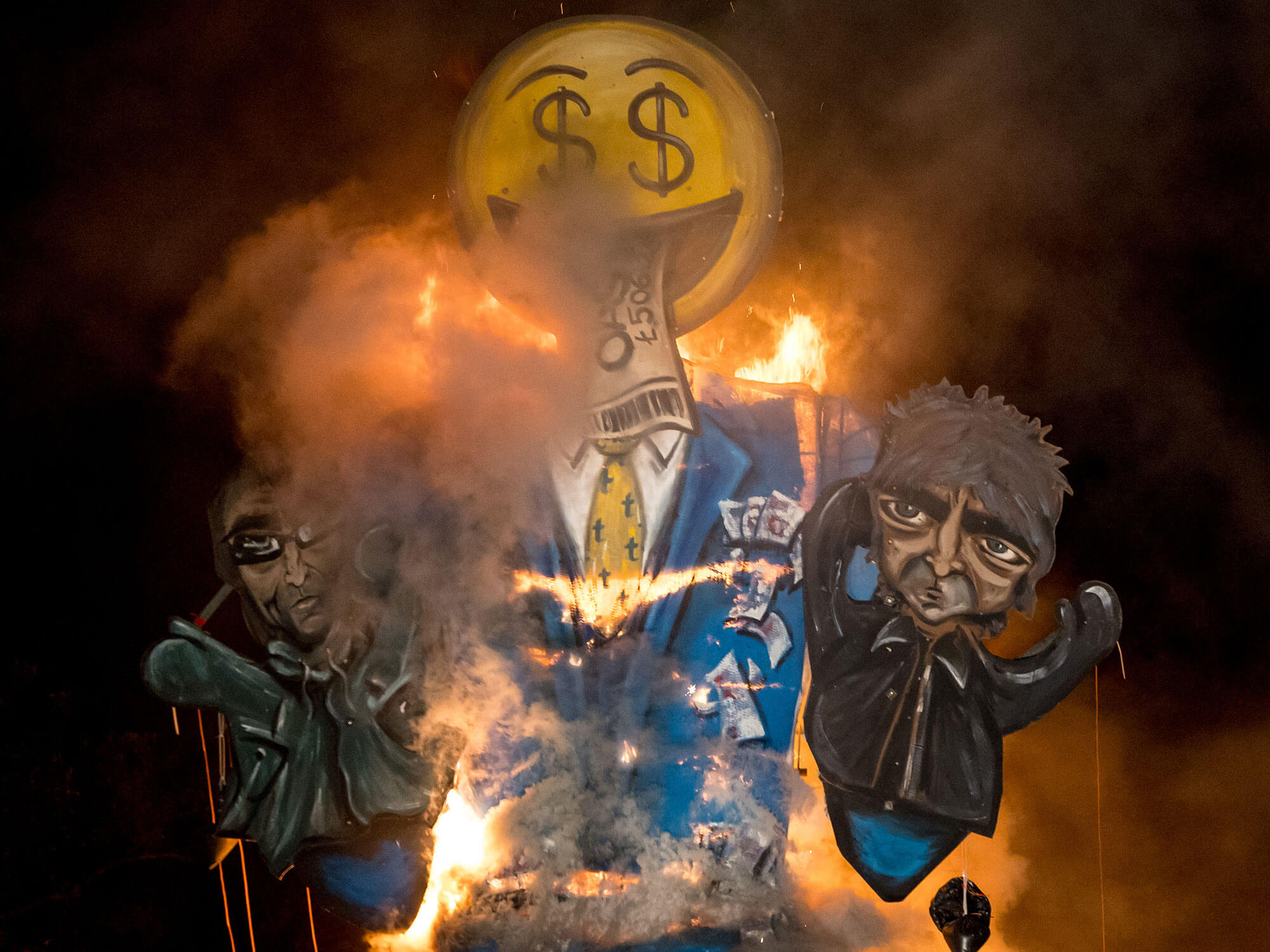 Effigies of Noel and Liam Gallagher burned following Ticketmaster ...