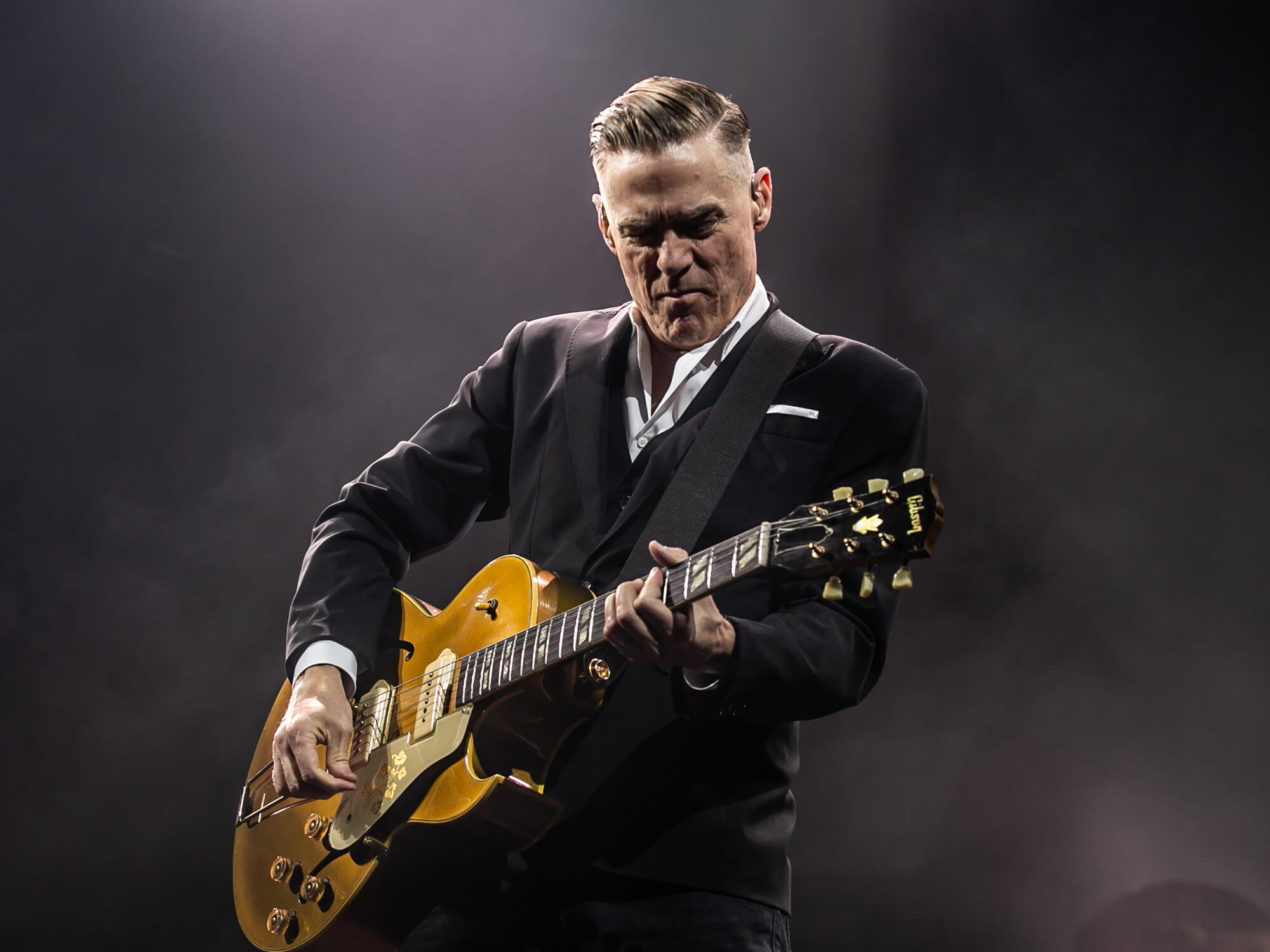 Bryan Adams reveals the story behind his “first real six-string” in hit ...